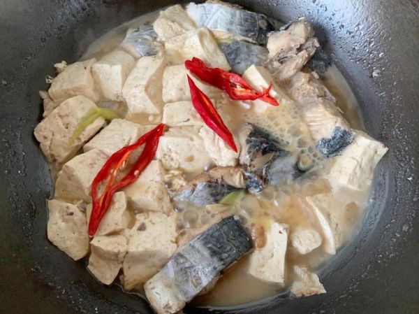鲅鱼炖豆腐怎么做_鲅鱼炖豆腐需要焯水吗-第1张图片-山城妙识 鲅鱼炖豆腐怎么做_鲅鱼炖豆腐需要焯水吗-第1张图片-山城妙识
