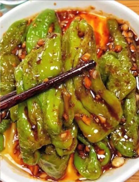 虎皮青椒怎么做_虎皮青椒用不用焯水-第1张图片-山城妙识