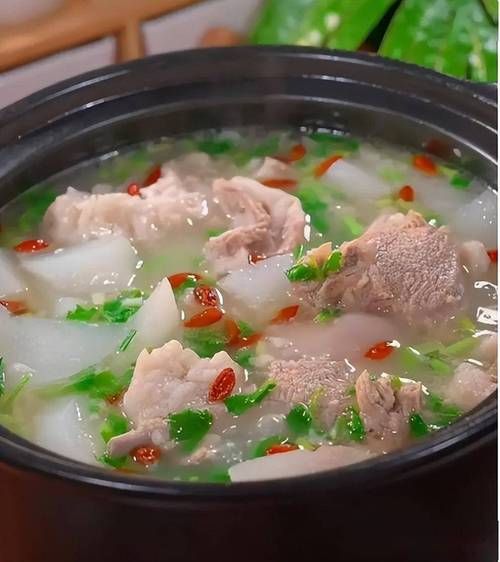 炖肉用什么锅最好_煲汤用什么锅最好-第1张图片-山城妙识 炖肉用什么锅最好_煲汤用什么锅最好-第1张图片-山城妙识