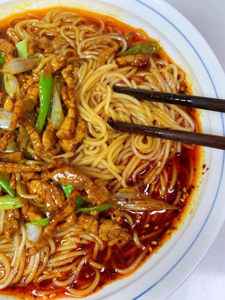 家常肉丝炒面怎么做_家常肉丝炒面用什么面条-第2张图片-山城妙识 家常肉丝炒面怎么做_家常肉丝炒面用什么面条-第2张图片-山城妙识
