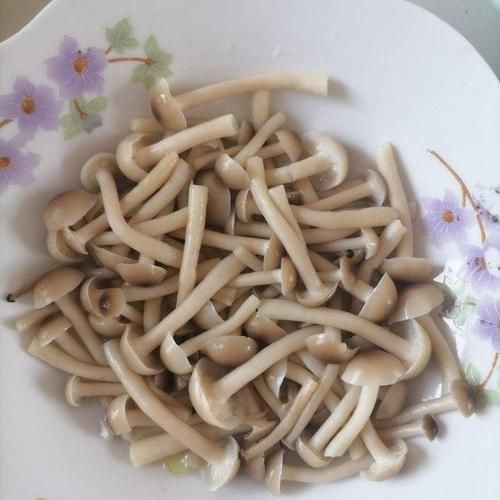 蟹味菇要焯水吗_焯水多久才安全-第2张图片-山城妙识 蟹味菇要焯水吗_焯水多久才安全-第2张图片-山城妙识