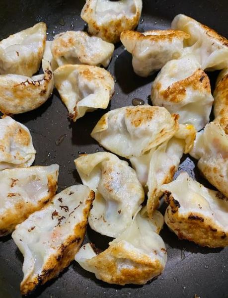 生煎饺子怎么做_生煎饺子底部金黄酥脆的秘诀-第2张图片-山城妙识 生煎饺子怎么做_生煎饺子底部金黄酥脆的秘诀-第2张图片-山城妙识