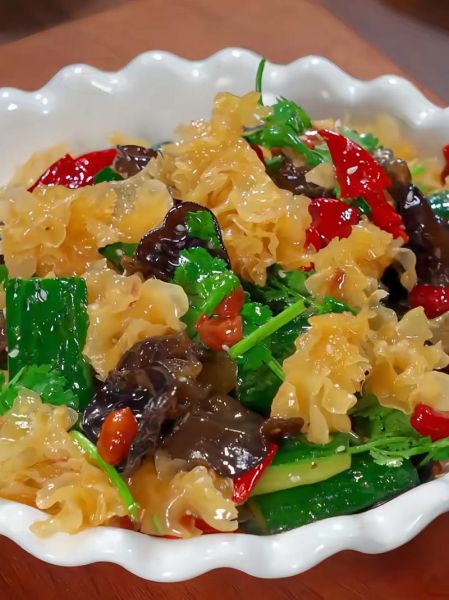 炒银耳怎么做_炒银耳的家常做法大全-第1张图片-山城妙识 炒银耳怎么做_炒银耳的家常做法大全-第1张图片-山城妙识