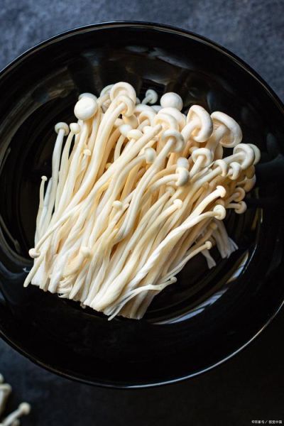 金针菇不焯水直接炒有毒吗_金针菇炒前要不要焯水-第1张图片-山城妙识 金针菇不焯水直接炒有毒吗_金针菇炒前要不要焯水-第1张图片-山城妙识