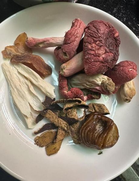 老鸭汤需要哪些配料_老鸭汤配料清单-第3张图片-山城妙识 老鸭汤需要哪些配料_老鸭汤配料清单-第3张图片-山城妙识