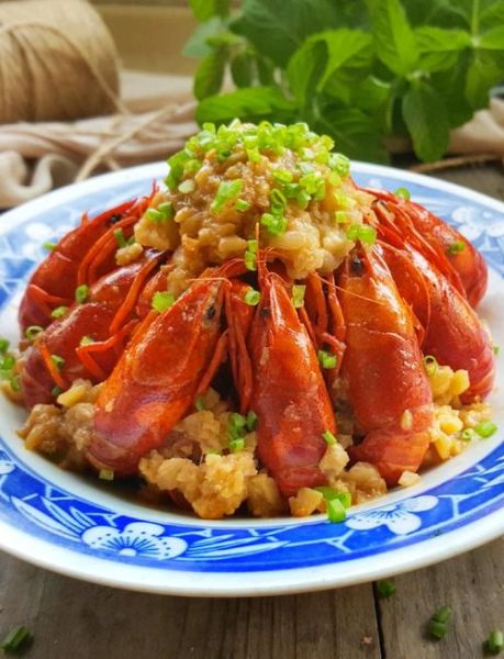 龙虾怎么做好吃_家常清蒸蒜蓉做法-第3张图片-山城妙识 龙虾怎么做好吃_家常清蒸蒜蓉做法-第3张图片-山城妙识