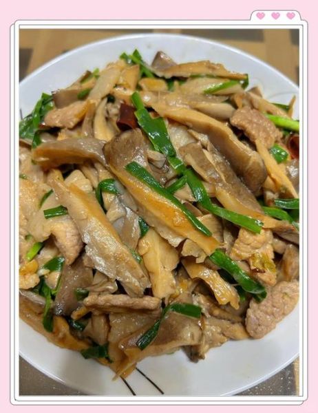 鲜菇炒肉片怎么做_鲜菇炒肉片用哪种蘑菇-第1张图片-山城妙识 鲜菇炒肉片怎么做_鲜菇炒肉片用哪种蘑菇-第1张图片-山城妙识