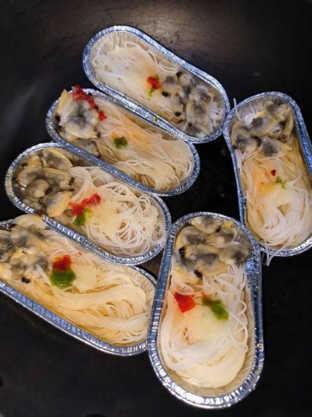 蒜蓉花甲粉丝汤怎么做_花甲去沙最快的方法-第1张图片-山城妙识 蒜蓉花甲粉丝汤怎么做_花甲去沙最快的方法-第1张图片-山城妙识