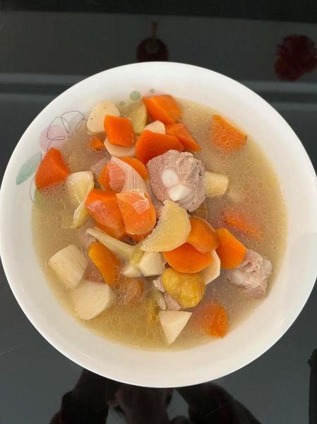小排骨汤怎么炖好吃_小排骨汤炖多久最嫩-第3张图片-山城妙识