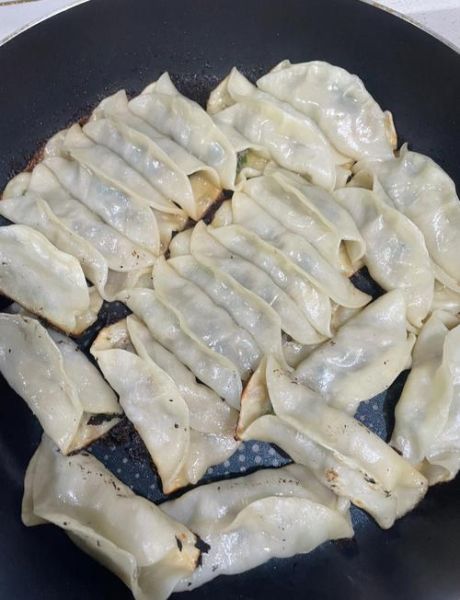 锅贴饺子怎么做_锅贴饺子皮怎么和面-第1张图片-山城妙识 锅贴饺子怎么做_锅贴饺子皮怎么和面-第1张图片-山城妙识