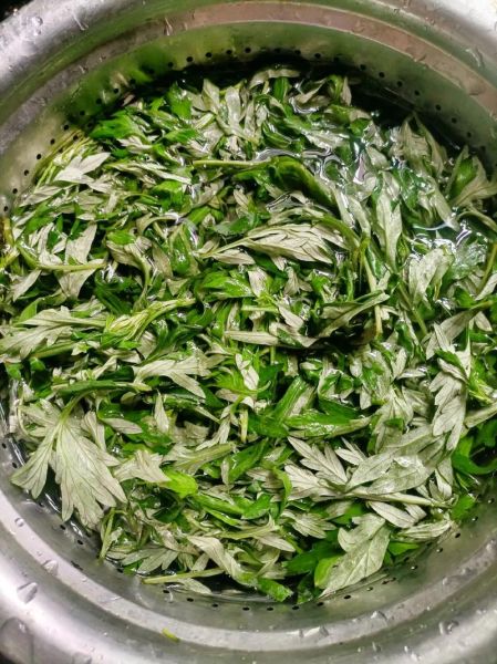 艾叶糍粑怎么做_艾草糍粑配方比例-第1张图片-山城妙识 艾叶糍粑怎么做_艾草糍粑配方比例-第1张图片-山城妙识