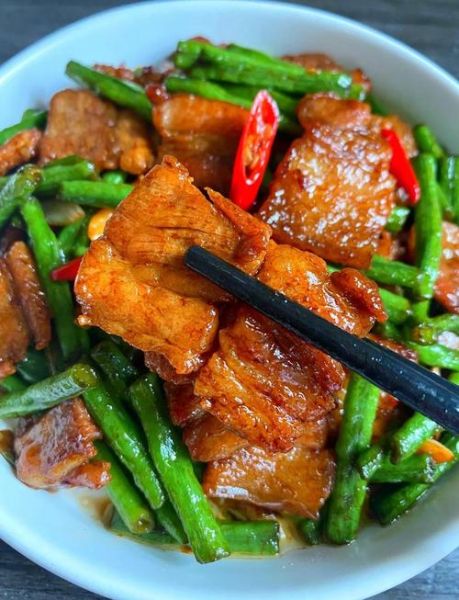 家常豆角炒肉怎么做好吃_豆角炒肉先炒肉还是先炒豆角-第1张图片-山城妙识 家常豆角炒肉怎么做好吃_豆角炒肉先炒肉还是先炒豆角-第1张图片-山城妙识