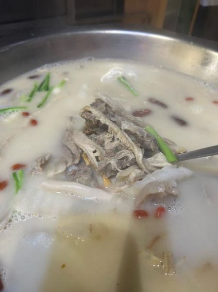 羊肉汤怎么炖不膻_羊肉汤做法视频详解-第1张图片-山城妙识 羊肉汤怎么炖不膻_羊肉汤做法视频详解-第1张图片-山城妙识