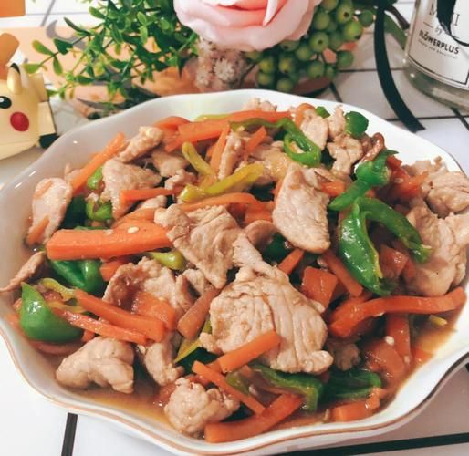 胡萝卜炒肉怎么做_胡萝卜炒肉家常做法-第1张图片-山城妙识 胡萝卜炒肉怎么做_胡萝卜炒肉家常做法-第1张图片-山城妙识