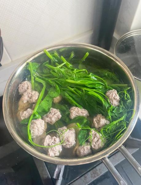羊肉汆丸子怎么做_羊肉丸子汤的家常做法-第1张图片-山城妙识