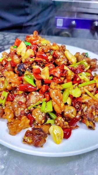 徐州辣子鸡怎么炒才正宗_家常做法窍门-第1张图片-山城妙识