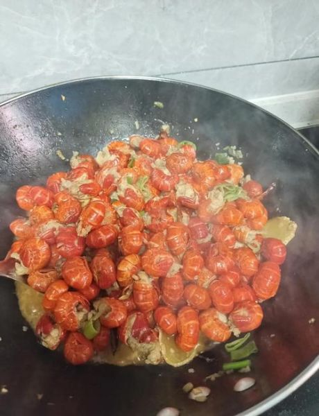 蒜蓉龙虾怎么做_蒜蓉龙虾蒸多久才入味-第1张图片-山城妙识 蒜蓉龙虾怎么做_蒜蓉龙虾蒸多久才入味-第1张图片-山城妙识