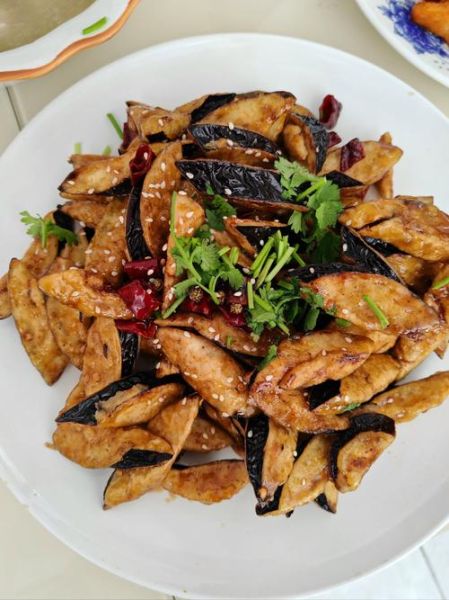 酸甜风味茄子怎么做_茄子不吸油技巧-第2张图片-山城妙识 酸甜风味茄子怎么做_茄子不吸油技巧-第2张图片-山城妙识