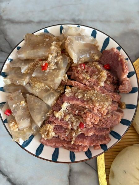 驴肉包子馅怎么做_驴肉馅包子怎么调馅才嫩-第1张图片-山城妙识 驴肉包子馅怎么做_驴肉馅包子怎么调馅才嫩-第1张图片-山城妙识
