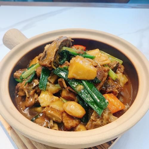 鸭肉和什么一起煲汤好_鸭肉煲汤最佳搭配-第2张图片-山城妙识