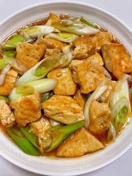 小葱烧豆腐怎么做_小葱烧豆腐热量高吗-第2张图片-山城妙识