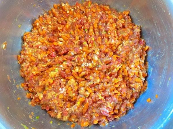 羊肉白萝卜饺子馅怎么做_羊肉饺子馅去膻技巧-第3张图片-山城妙识 羊肉白萝卜饺子馅怎么做_羊肉饺子馅去膻技巧-第3张图片-山城妙识