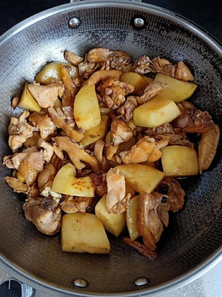 鸡炖土豆怎么做好吃_鸡炖土豆的家常做法窍门-第2张图片-山城妙识 鸡炖土豆怎么做好吃_鸡炖土豆的家常做法窍门-第2张图片-山城妙识