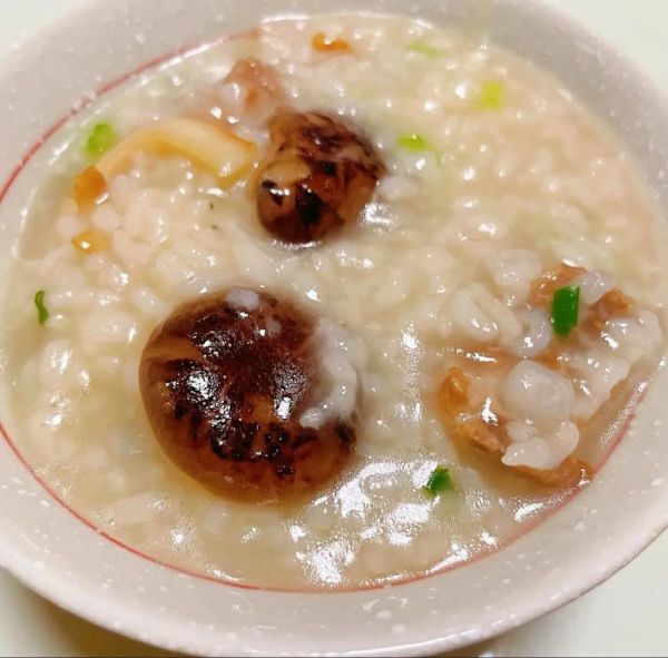 香菇瘦肉粥的功效_适合什么人喝-第1张图片-山城妙识 香菇瘦肉粥的功效_适合什么人喝-第1张图片-山城妙识