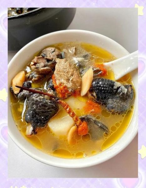 红枣乌鸡汤的功效与禁忌_适合什么人喝-第1张图片-山城妙识 红枣乌鸡汤的功效与禁忌_适合什么人喝-第1张图片-山城妙识