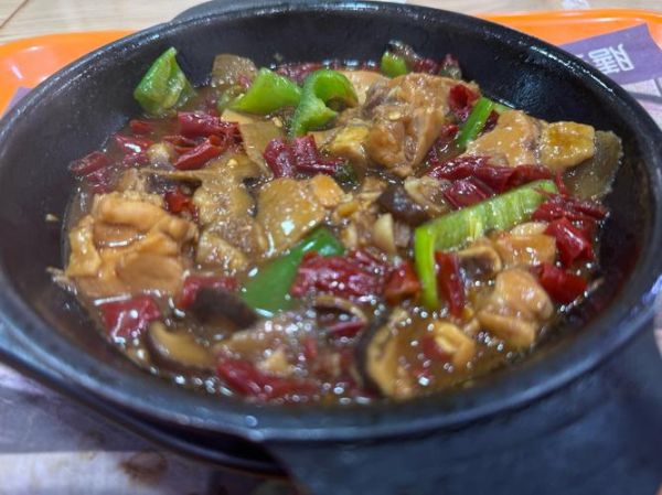 黄焖鸡米饭总部在哪_加盟总部地址在哪-第1张图片-山城妙识 黄焖鸡米饭总部在哪_加盟总部地址在哪-第1张图片-山城妙识