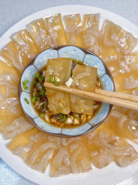 熬皮冻怎么做_猪皮冻怎么熬才透明-第1张图片-山城妙识 熬皮冻怎么做_猪皮冻怎么熬才透明-第1张图片-山城妙识