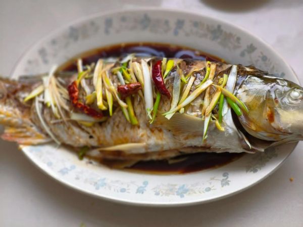 鲤鱼怎么蒸好吃_清蒸鲤鱼做法-第1张图片-山城妙识 鲤鱼怎么蒸好吃_清蒸鲤鱼做法-第1张图片-山城妙识