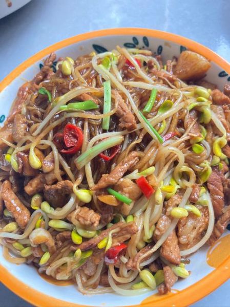 黄豆芽炒粉丝怎么做_黄豆芽炒粉丝用焯水吗-第1张图片-山城妙识 黄豆芽炒粉丝怎么做_黄豆芽炒粉丝用焯水吗-第1张图片-山城妙识