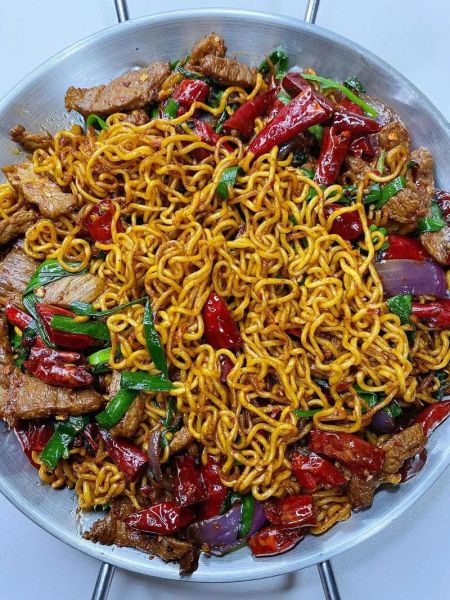 炒泡面怎么炒_炒泡面需要哪些调料-第2张图片-山城妙识 炒泡面怎么炒_炒泡面需要哪些调料-第2张图片-山城妙识