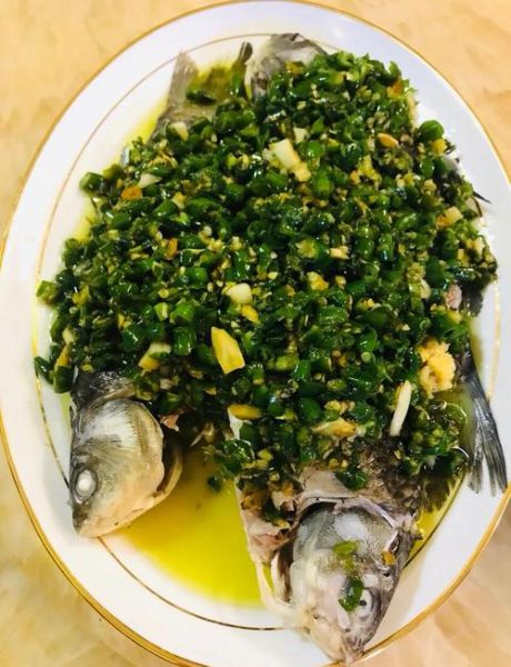 剁椒凉拌鲫鱼怎么做_剁椒凉拌鲫鱼正宗做法-第2张图片-山城妙识