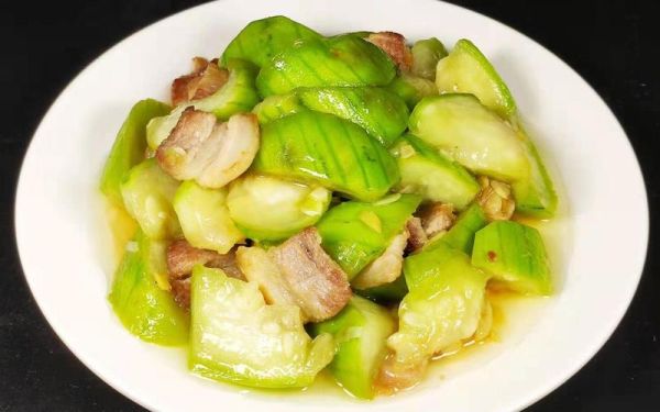 丝瓜炒肉怎么炒_丝瓜炒肉先炒哪个-第3张图片-山城妙识 丝瓜炒肉怎么炒_丝瓜炒肉先炒哪个-第3张图片-山城妙识