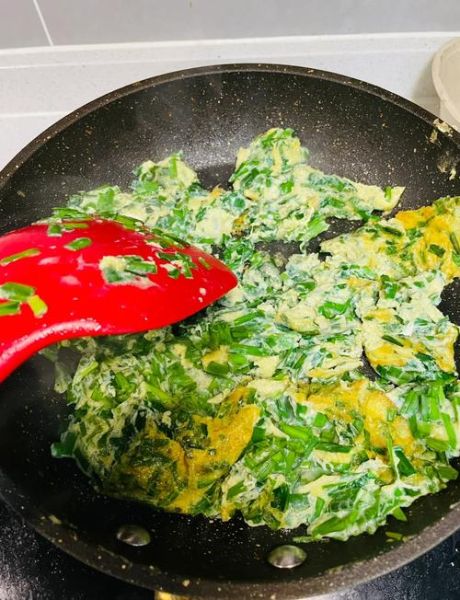 豆芽韭菜炒鸡蛋怎么做_家常豆芽韭菜炒鸡蛋步骤-第3张图片-山城妙识