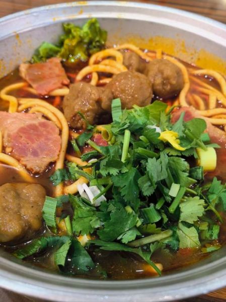 牛肉丸子面怎么做_家常牛肉丸子面做法窍门-第1张图片-山城妙识 牛肉丸子面怎么做_家常牛肉丸子面做法窍门-第1张图片-山城妙识