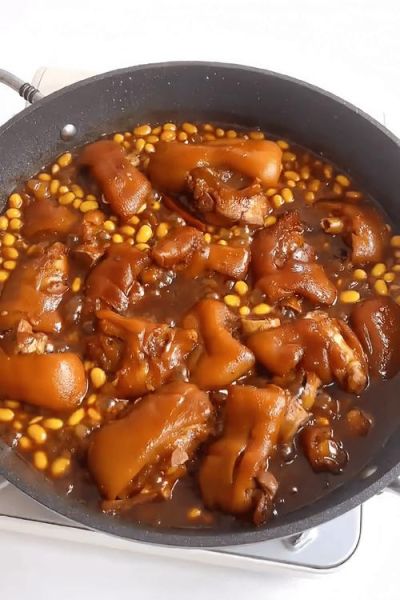 酱烧猪蹄的家常做法_猪蹄怎么炖软烂-第1张图片-山城妙识