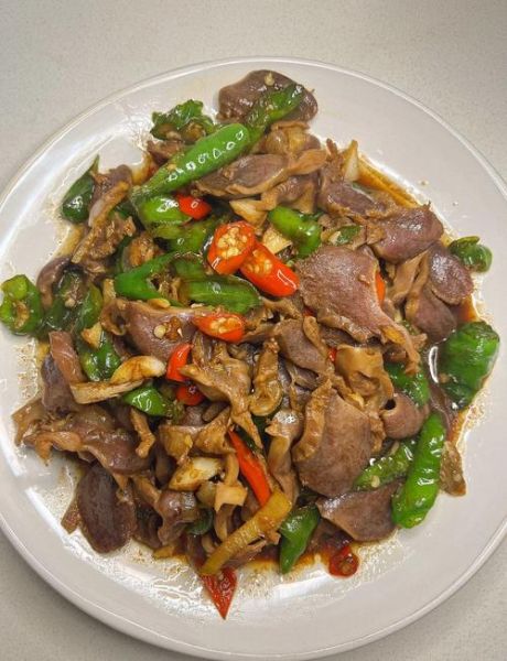 鸡胗炒青椒怎么做_鸡胗炒青椒需要焯水吗-第1张图片-山城妙识 鸡胗炒青椒怎么做_鸡胗炒青椒需要焯水吗-第1张图片-山城妙识