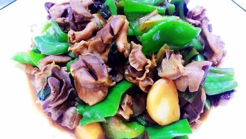 鸡胗炒青椒怎么做_鸡胗炒青椒需要焯水吗-第2张图片-山城妙识 鸡胗炒青椒怎么做_鸡胗炒青椒需要焯水吗-第2张图片-山城妙识