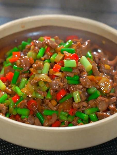 鸡胗蒜薹怎么炒好吃_鸡胗蒜薹做法窍门-第2张图片-山城妙识