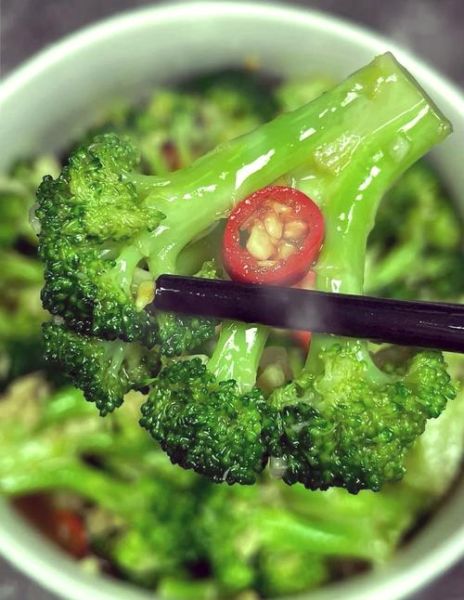 西兰花怎么炒好吃_西兰花炒几分钟才脆绿-第1张图片-山城妙识 西兰花怎么炒好吃_西兰花炒几分钟才脆绿-第1张图片-山城妙识