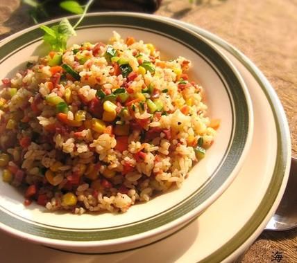 黑椒牛肉粒炒饭怎么做_黑椒牛肉粒炒饭热量高吗-第3张图片-山城妙识 黑椒牛肉粒炒饭怎么做_黑椒牛肉粒炒饭热量高吗-第3张图片-山城妙识