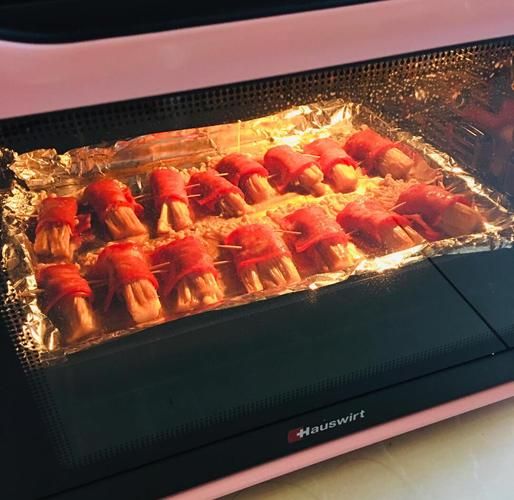 烤培根金针菇卷怎么做_培根金针菇卷烤箱温度时间-第1张图片-山城妙识