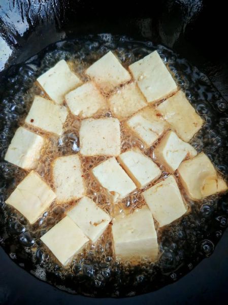 家常臭豆腐怎么做_臭豆腐怎么炸才外酥里嫩-第2张图片-山城妙识 家常臭豆腐怎么做_臭豆腐怎么炸才外酥里嫩-第2张图片-山城妙识