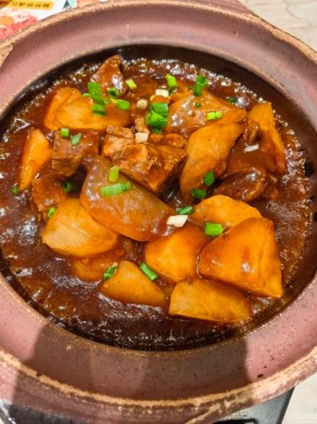 牛肉炖萝卜怎么炖才好吃_牛肉炖萝卜用高压锅还是砂锅-第3张图片-山城妙识 牛肉炖萝卜怎么炖才好吃_牛肉炖萝卜用高压锅还是砂锅-第3张图片-山城妙识