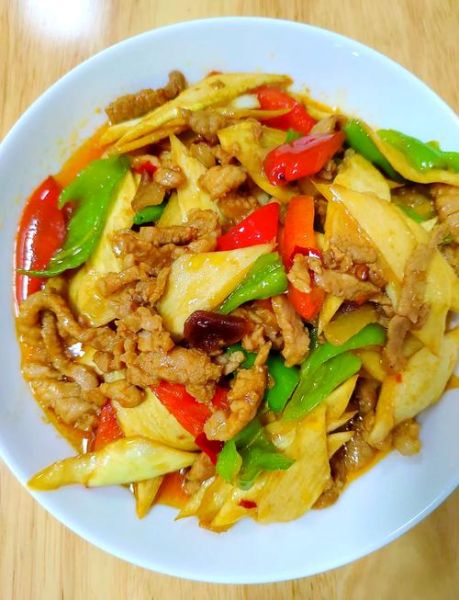 茭白焖肉怎么做_茭白焖肉的家常做法-第1张图片-山城妙识 茭白焖肉怎么做_茭白焖肉的家常做法-第1张图片-山城妙识