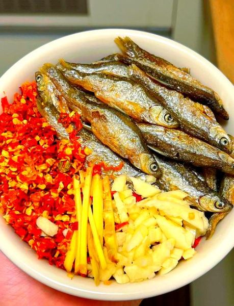 野生小鱼怎么做好吃_野生小鱼的做法大全-第2张图片-山城妙识