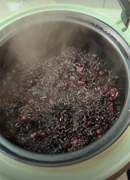 黑米怎么吃最好_黑米怎么吃最营养-第1张图片-山城妙识 黑米怎么吃最好_黑米怎么吃最营养-第1张图片-山城妙识